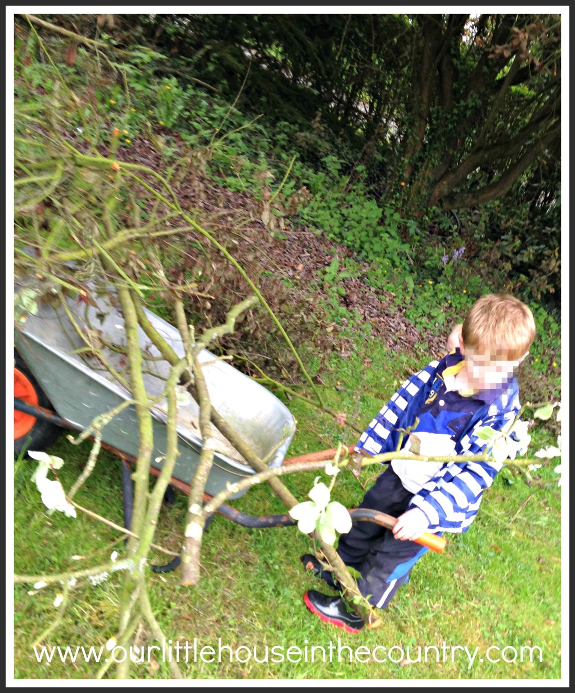 Simple Outdoor Fun and Games – My Country Kids at Play! – Our Little ...